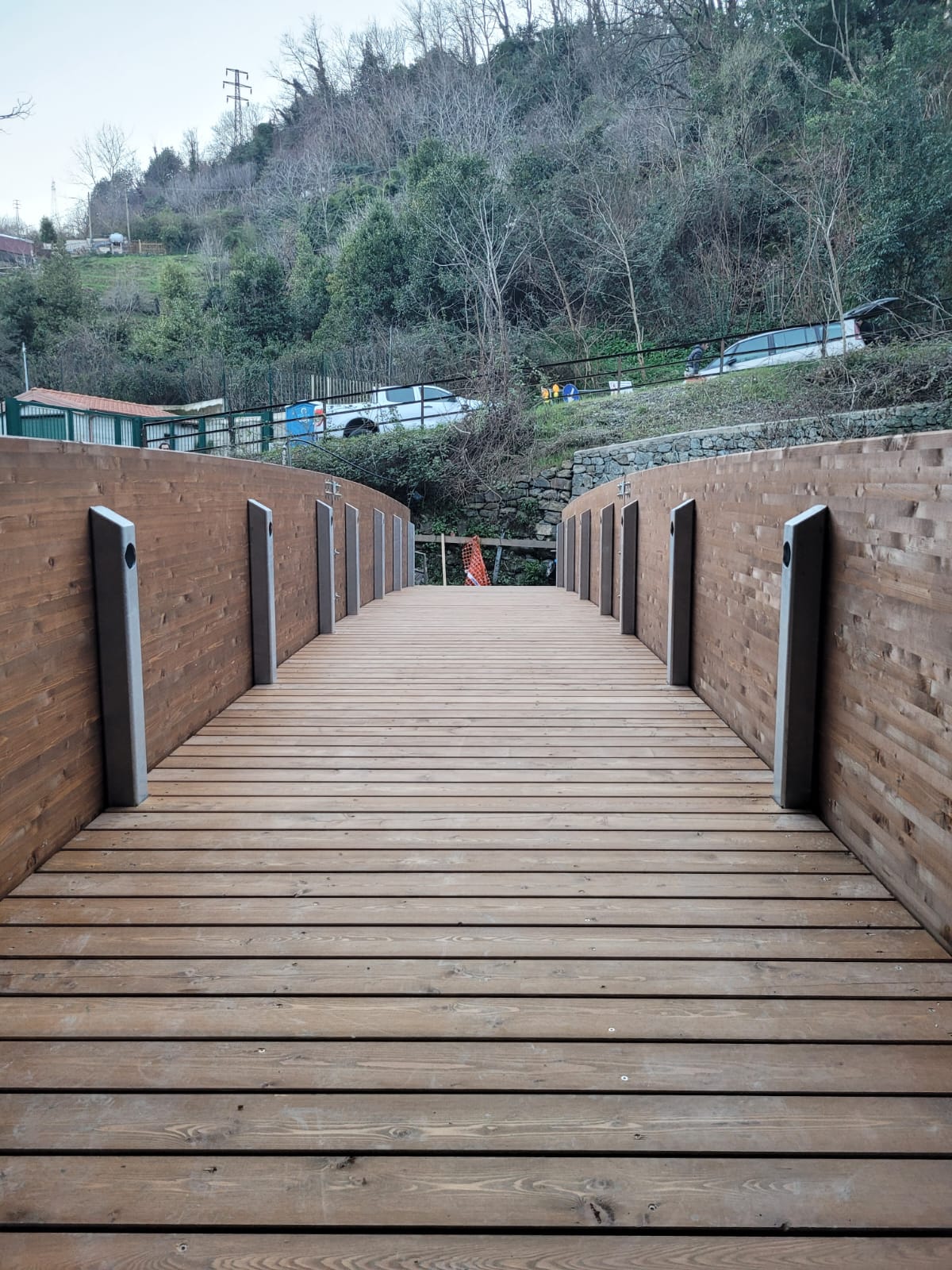 Valpolcevera: una nuova passerella pedonale sul rio Ciliegio a Trasta ...